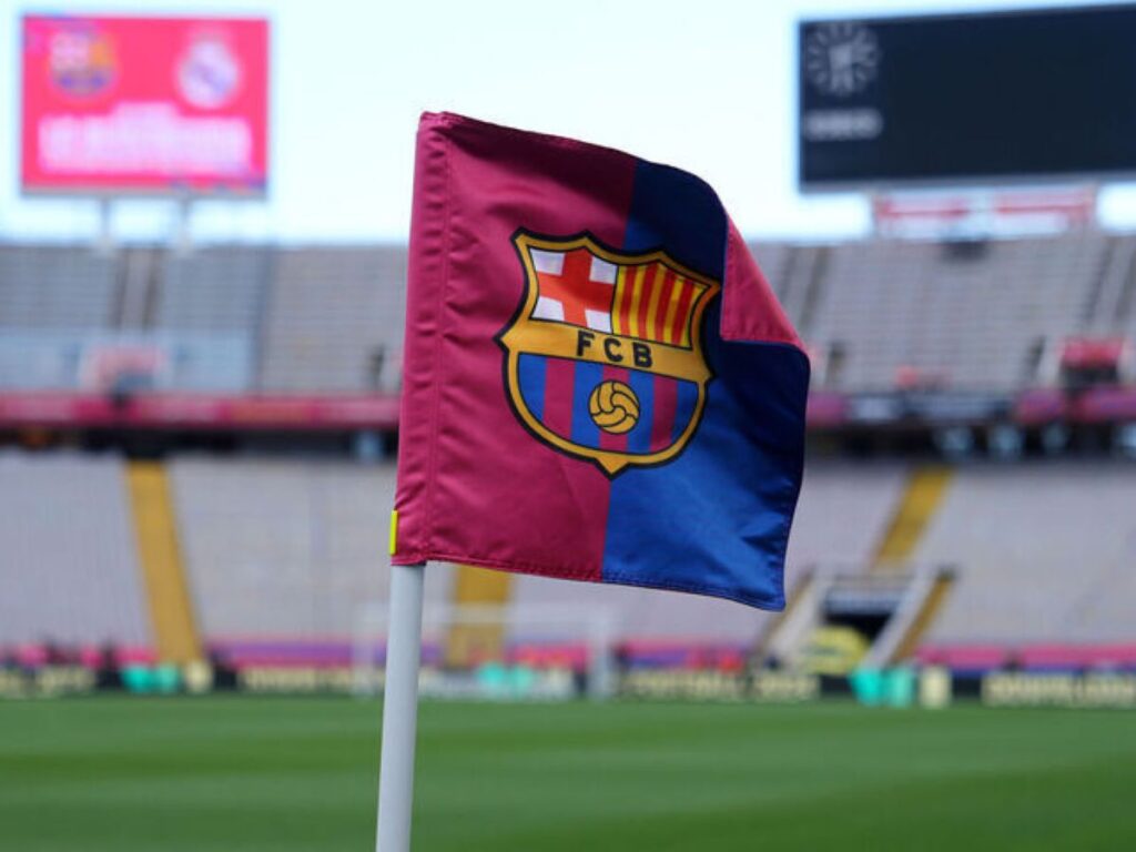 Barcelona set to complete signing of Spanish right-back